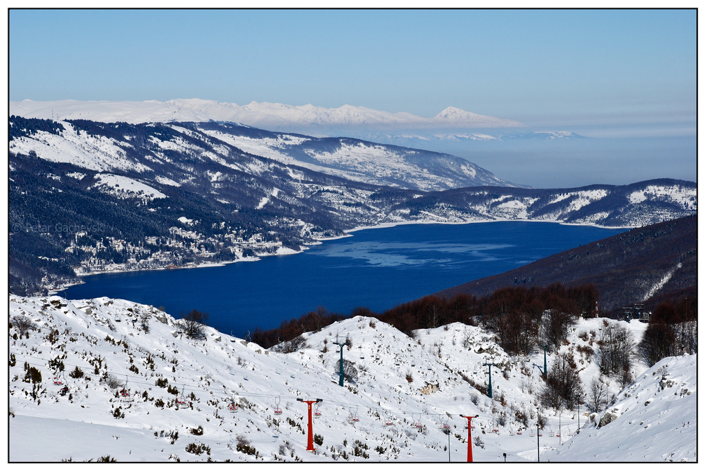 Oferta per pushime verore, dimerore, sporte & evente